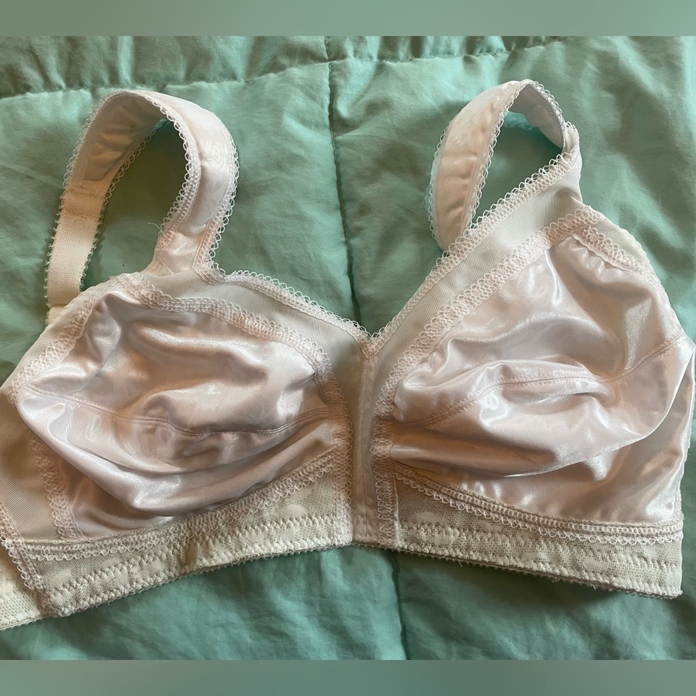 Vintage Playtex 18 Hour Bra Size 42b - Gem